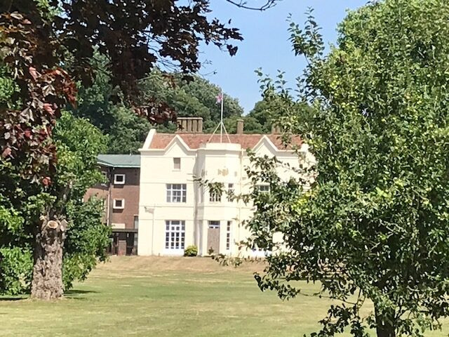 1980: HRH Queen Elizabeth The Queen Mother Visits Wye College – Wye ...
